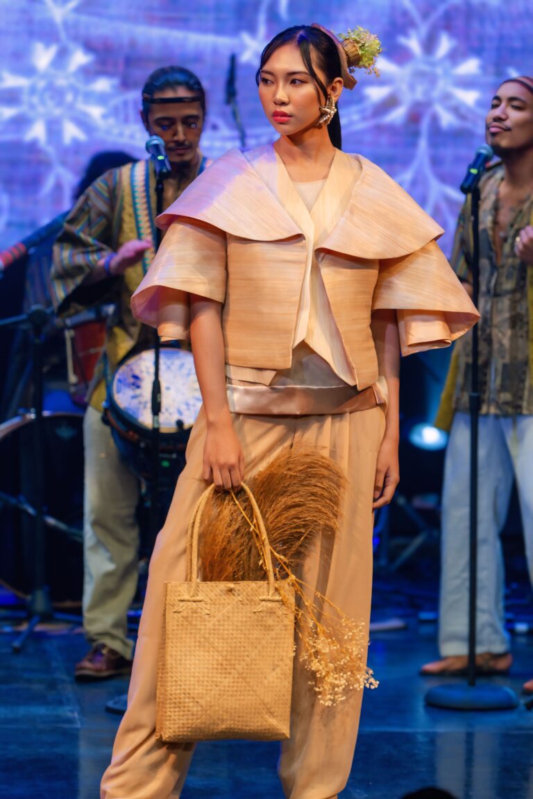 Happy Andrada Showcases Modern Filipiniana at Pinoy Playlist Music ...